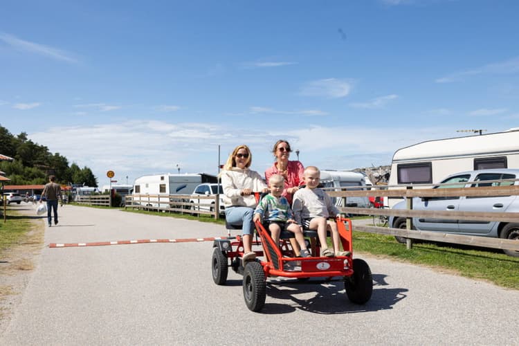 Edsvik – Grebbestad | En vestkystperle og camping for hele familien